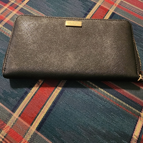 kate spade | Bags | Nwot Kate Spade Zip Around Wallet | Poshmark